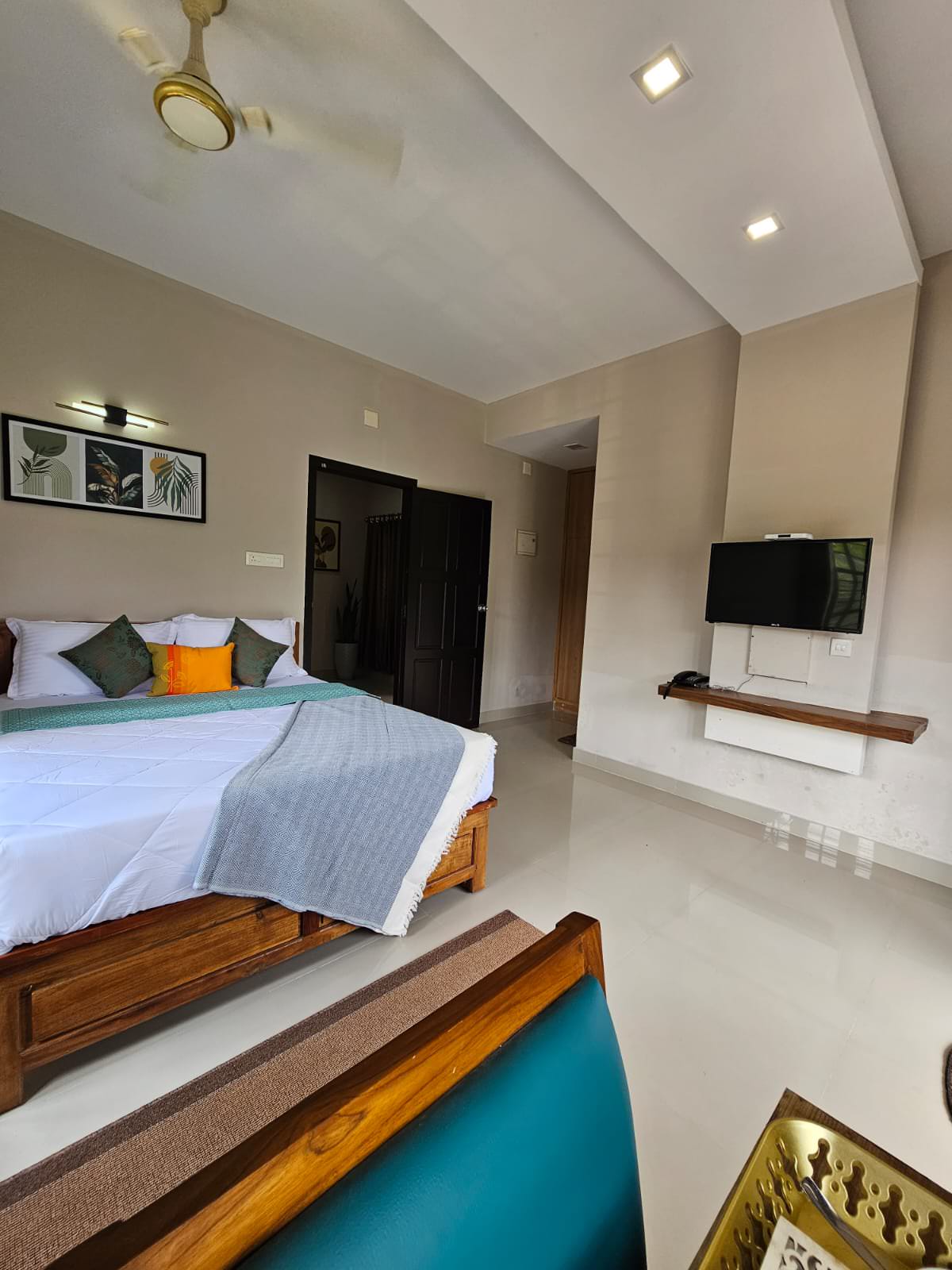 Deluxe Room – Lilac Hills